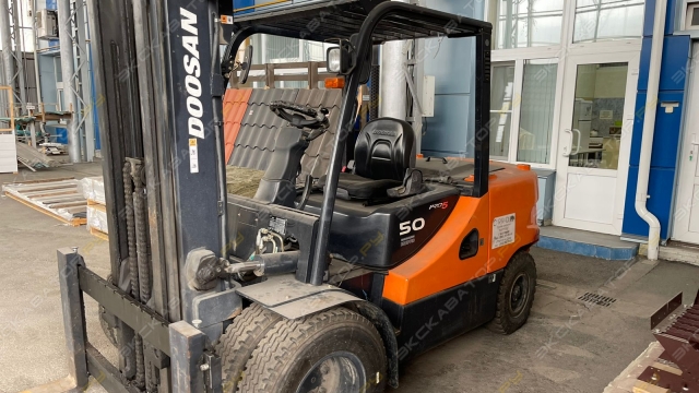 Продажа погрузчика Doosan D50S-5 2012 год - 853237